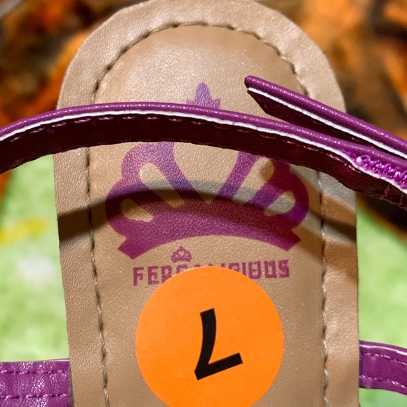 Fergalicious | Shoes | Fergalicious Fergie Sapphire Fuschia Sandals 7 ...